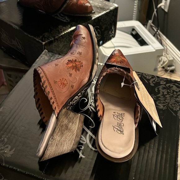 Dan Post | Shoes | Hour Sale Dan Post Chocolate Leather Mules 85 Niob ...